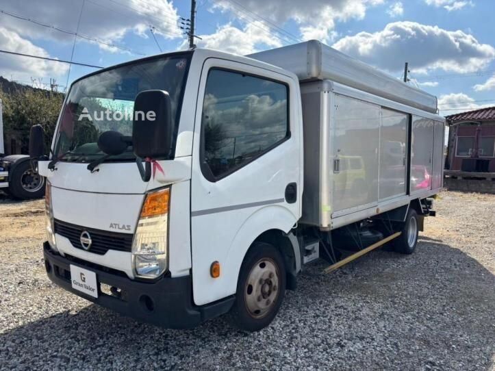 Nissan ATLAS kamion za dostavu sladoleda