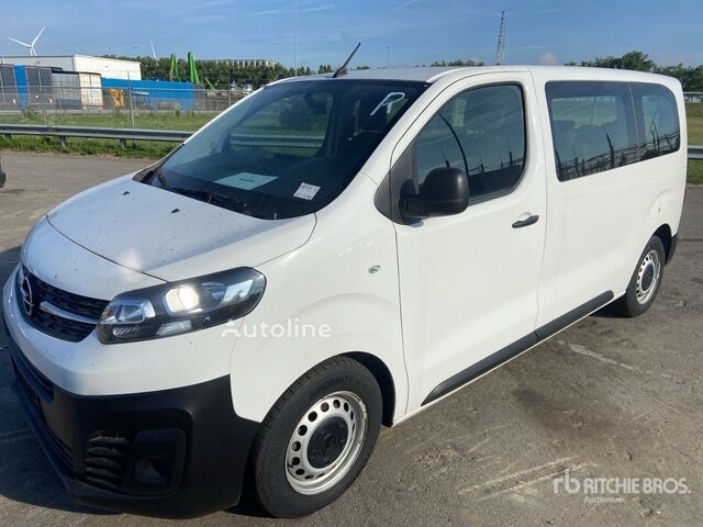Prodaje se Opel Vivaro 1.5 putnički minibus na aukciji