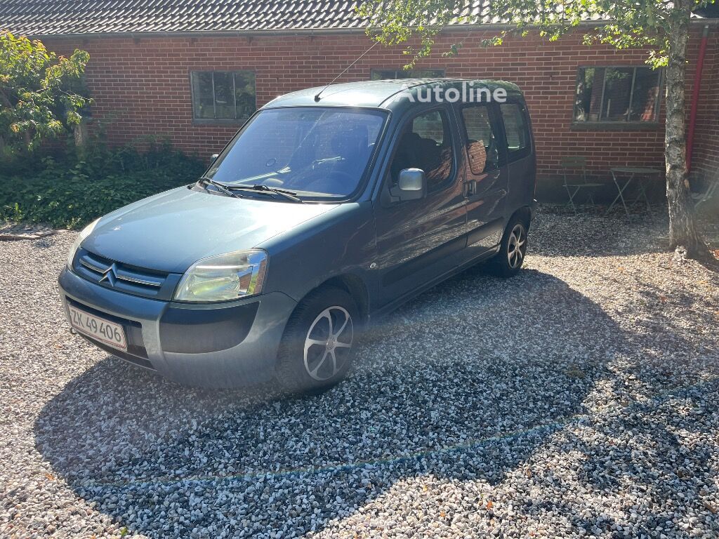 Prodaje se Citroen BERLINGO laki furgon na aukciji