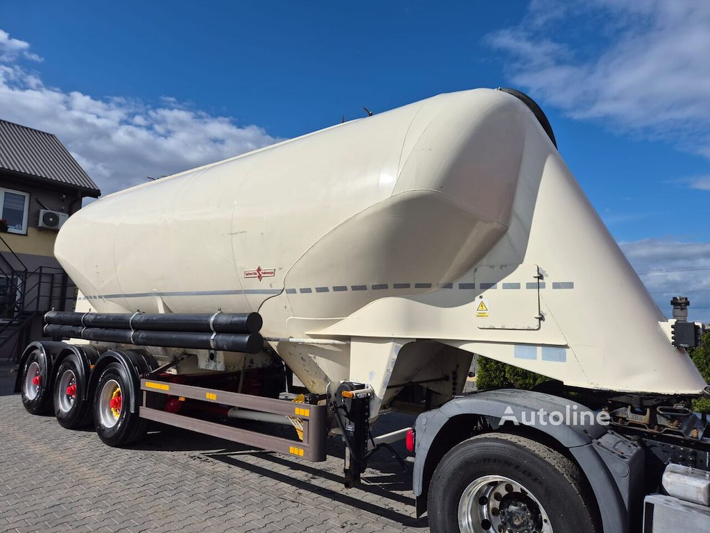 Spitzer SF2737 cisterna za prevoz cementa