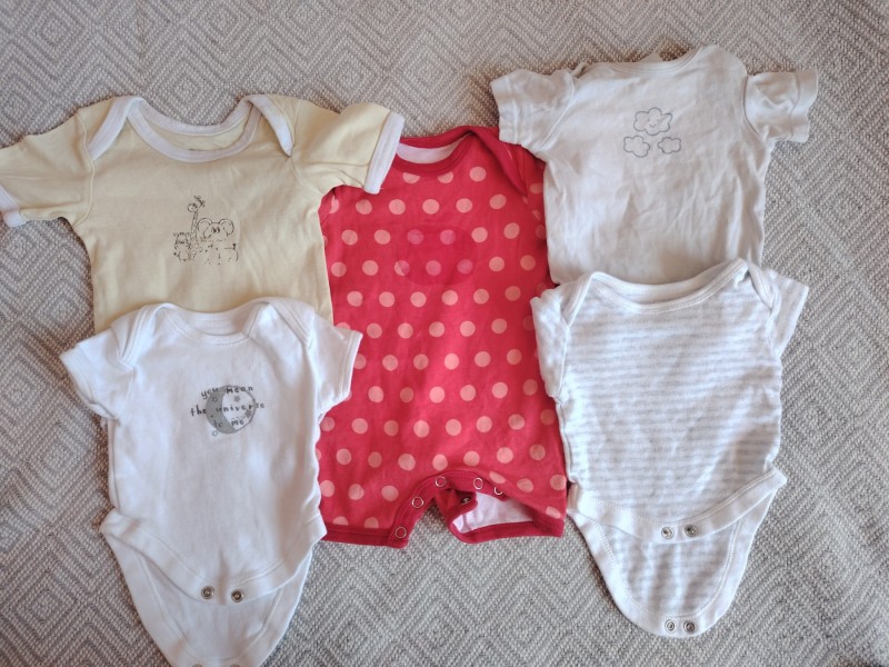 Paket odeće za bebu devojčicu, vel. 56