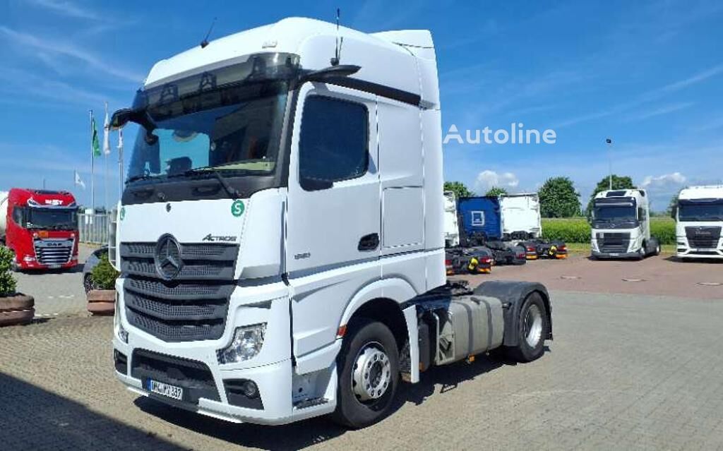 Mercedes-Benz Vehicle Tractor 4x2 Standard tegljač
(645703)