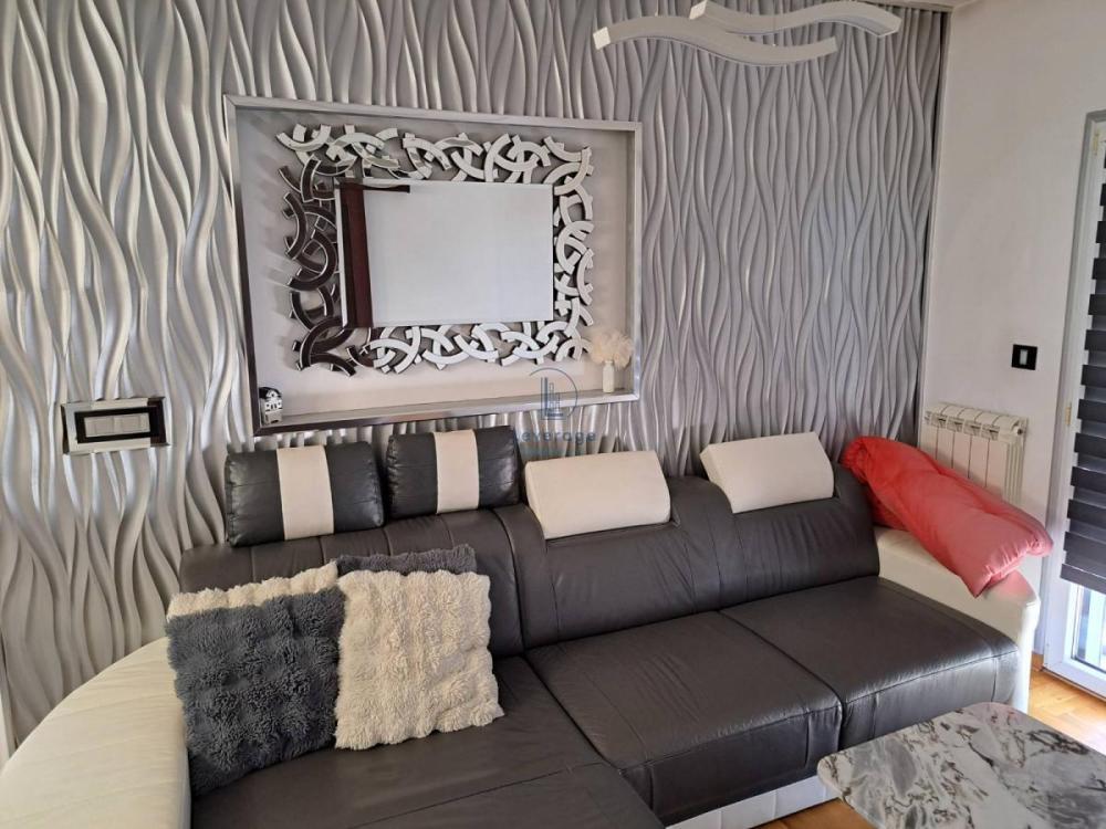 Cvetanova ćuprija, Trosoban stan na prodaju, 100m2, 295.000€
