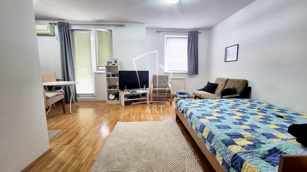 Šejkina, Jednosoban stan za izdavanje, 35m2, 300€