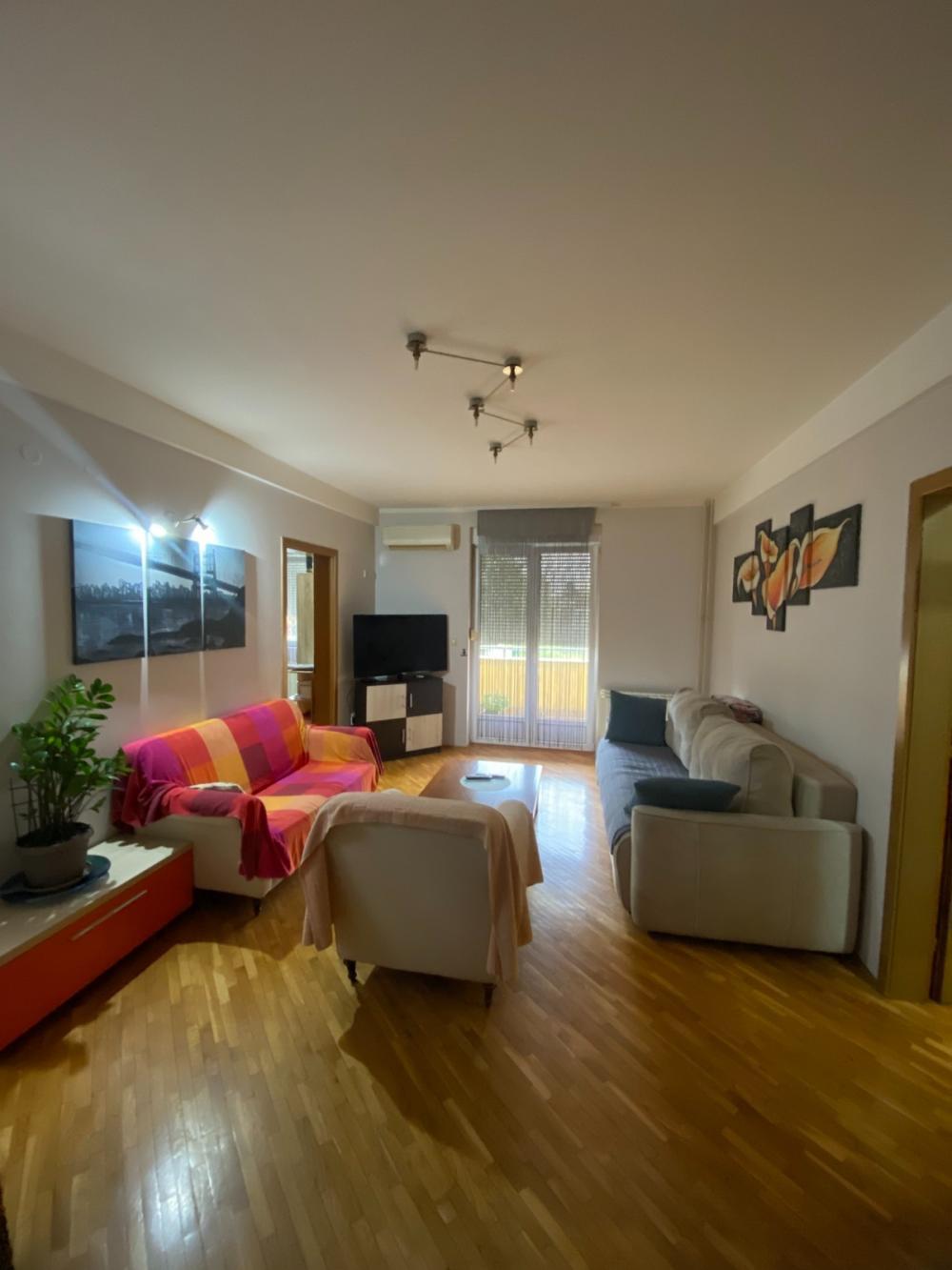 Prvomajska, Trosoban stan za izdavanje, 85m2, 600€