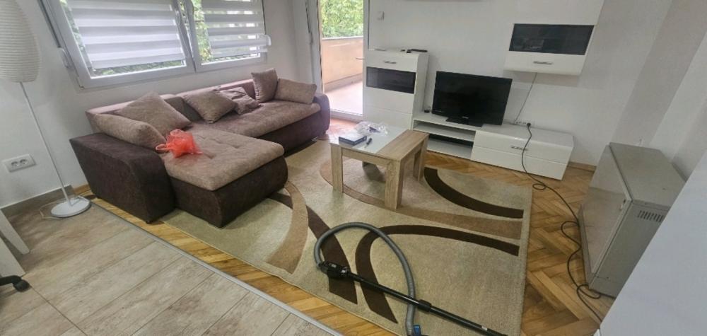 Filipa Višnjića, Dvosoban stan za izdavanje, 60m2, 600€