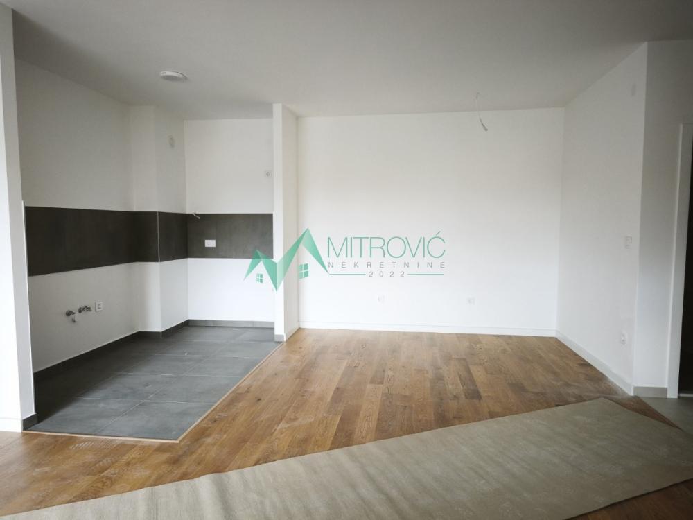 Četvorosoban stan na prodaju, 87m2, 206.190€
