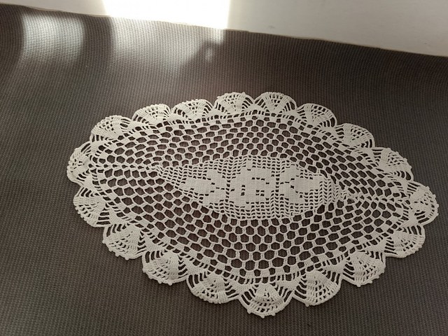 Milje ovalni beli vintage 50x30