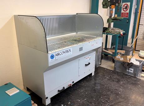 Kabina za prskanje Aircontrol Italy S.r.l. Aircontrol Italy Industrial Downdraft Extraction Bench – 2022 – 1.5 kW Filtration System