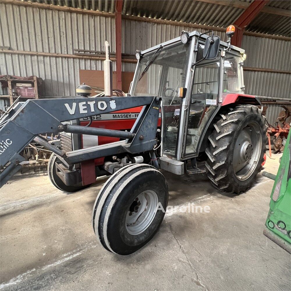 Prodaje se Massey Ferguson 362 traktor točkaš na aukciji