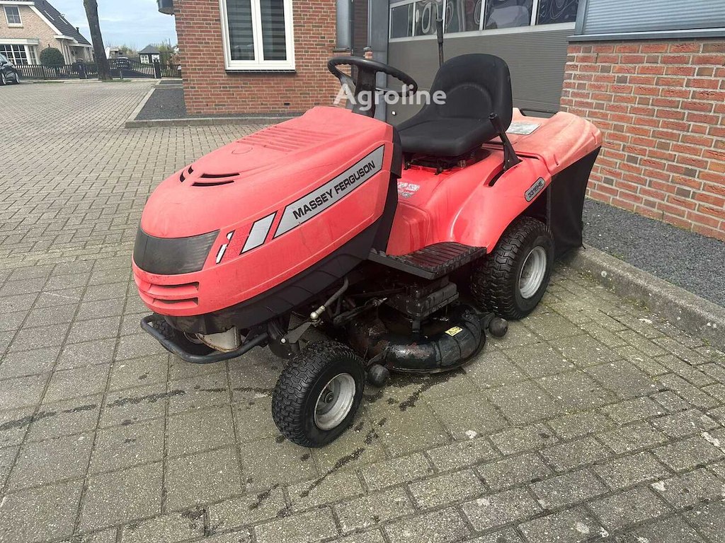 Prodaje se Massey Ferguson 3316HE traktor kosilica na aukciji