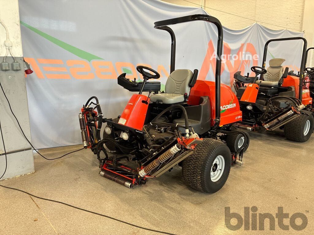 Prodaje se Jacobsen LF550 traktor kosilica na aukciji