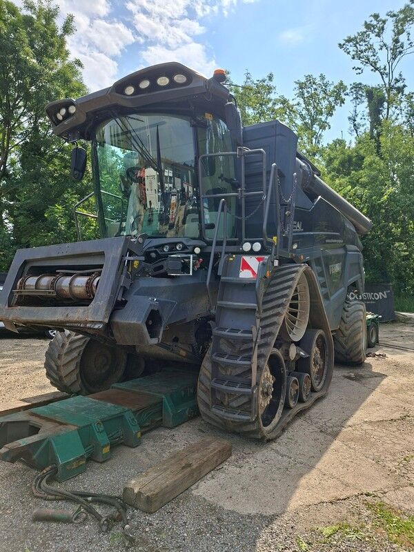 Fendt IDEAL 8T kombajn za žito