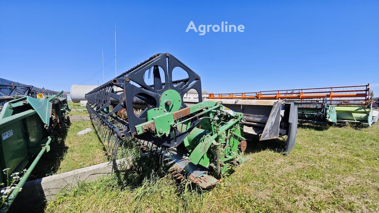John Deere F930 adapter za žito