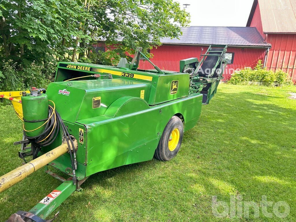 Prodaje se John Deere 339 balirku za četvrtaste bale na aukciji