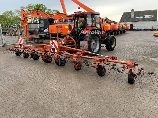 Kuhn Schuder Met 8 poten prevrtač sena