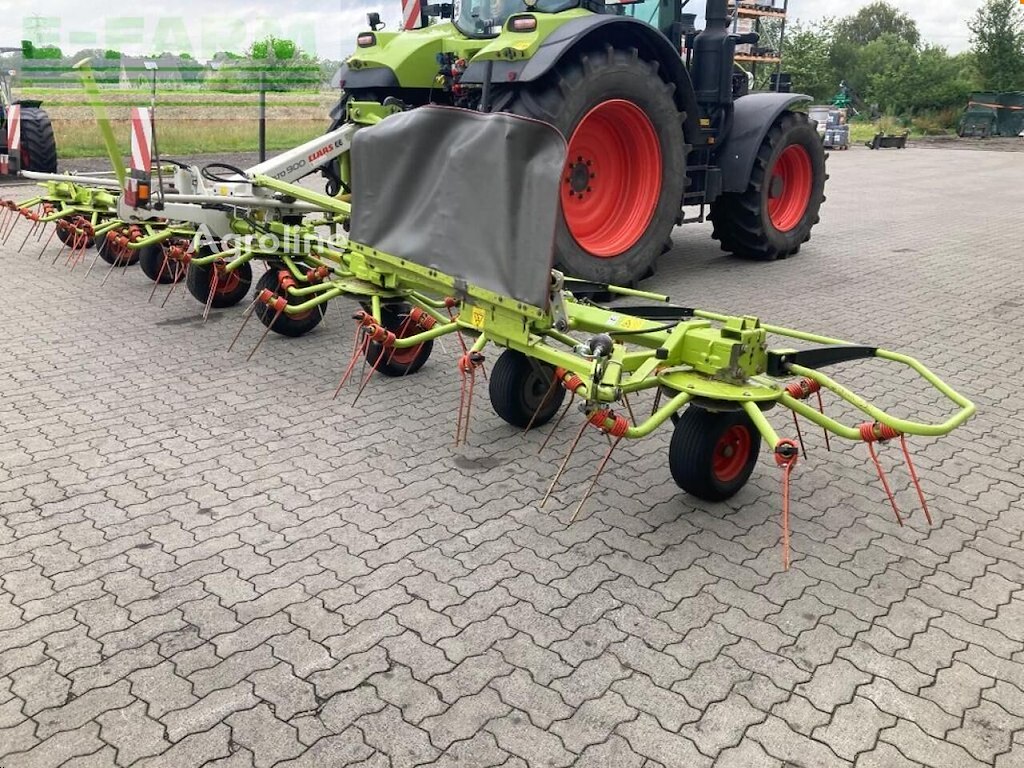 Claas volto 900 prevrtač sena
