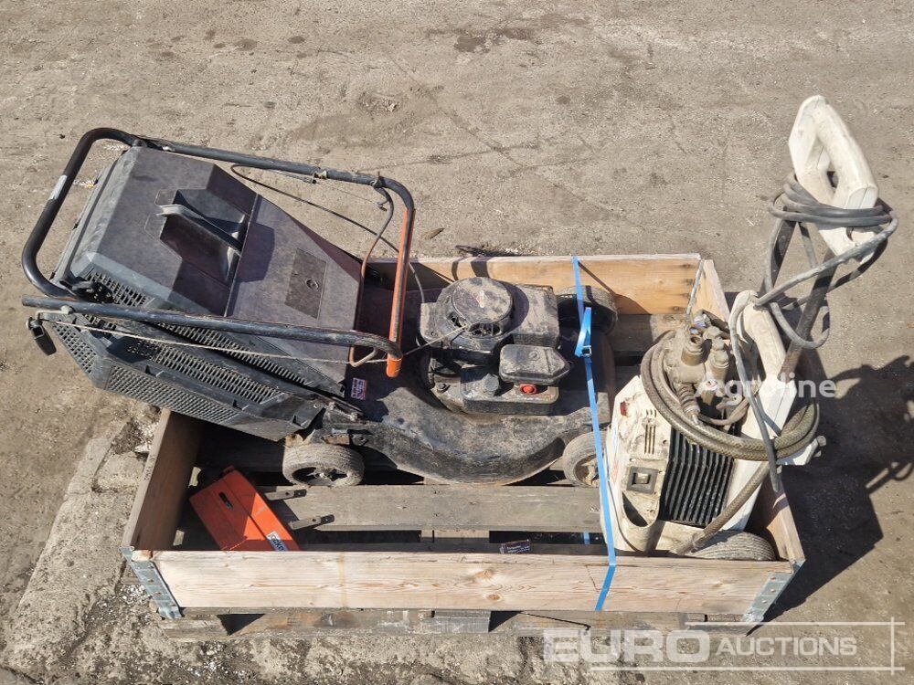 Prodaje se + Pressure Washer kosilicu za travu na aukciji