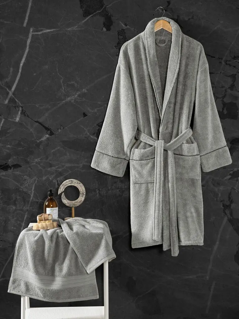 L'essentiel Maison SSet bademantil sa peškirom Exclusive, Siva