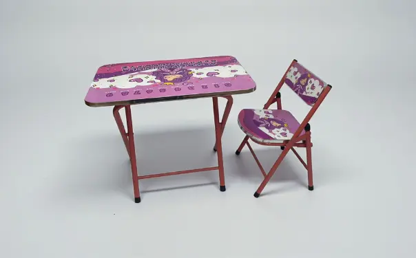 Dečiji set - metalni sto i stolica sa dečijim dezenom (princeza)