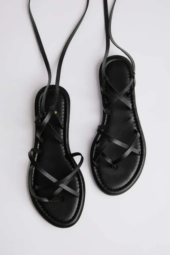 Trendyol Shoes Ženske sandale Takss25Sd00021, Crne