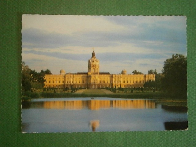 BERLIN: PALATA ŠARLOTENBURG ČISTA