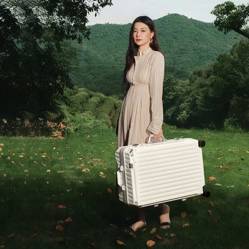 Roaming Kofer, 66 cm, Beli