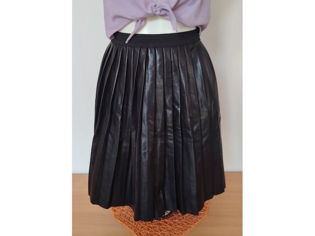 *LC WAIKIKI* plisirana suknja 10 god.
