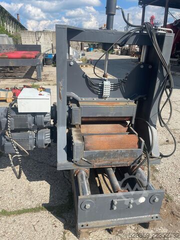 Sistem za dovod trupaca
Jack Steel