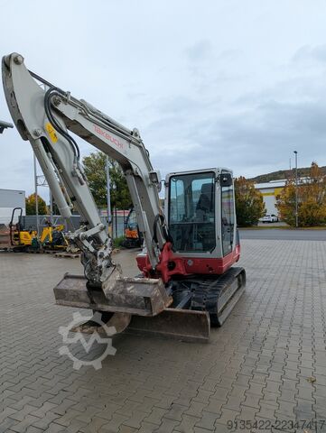 Mini bager
Takeuchi TB 250 V3