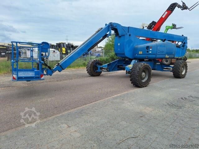 Artikulisan teleskopski bum lift
Genie Z-135/70