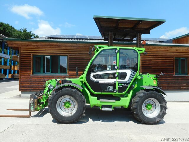 Teleskopski utovarivač
Merlo TF 42.7 CS 156