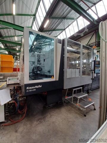 Mašina za brizganje plastike
KraussMaffei KM500-4300CX