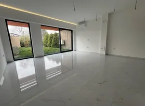 Prodaja Vila - Novi Sad, Popovica - Paragovo