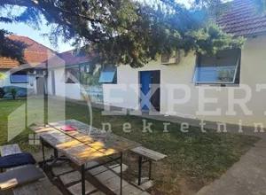 Prodaja Kuća - Niš, Crveni Krst: Ratko Jović - Šljaka - Medoševac
