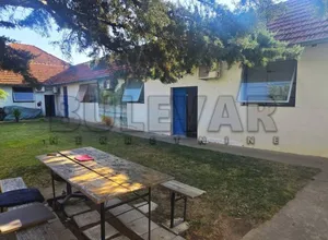 Prodaja Kuća - Niš, Crveni Krst: Ratko Jović - Šljaka - Medoševac