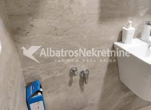Izdavanje Stan - Beograd, Savski Venac Centar