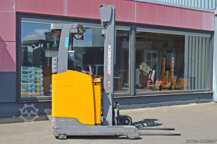 Reach truck
Jungheinrich ETV 112