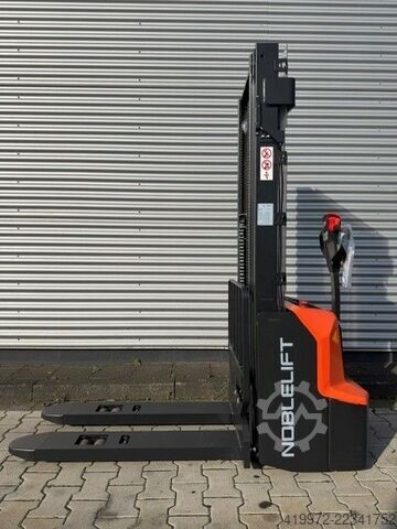 Slagači na traci za crtanje
Noblelift SWB130 Initialhub