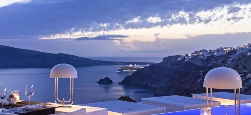 KIRINI SUITES & SPA 4* - Oia / Santorini