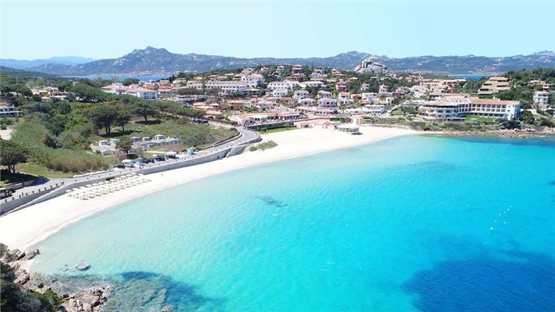 HOTEL CORMORANO 4* - Baia Sardinia / Sardinija