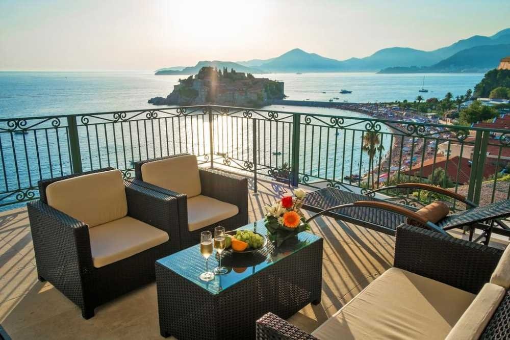 HOTEL AZIMUT 4* - Sveti Stefan / Crna Gora