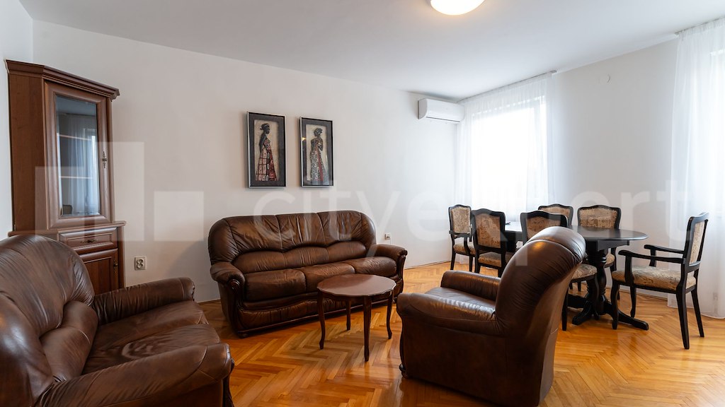 Stan za izdavanje BEZ PROVIZIJE: Garsonjera, 38m², Miloja Zakića, Čukarica - 450€