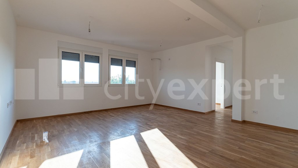 Poslovni prostor za izdavanje BEZ PROVIZIJE: Ostalo, 61m², Svetog Save, Surčin - 900€