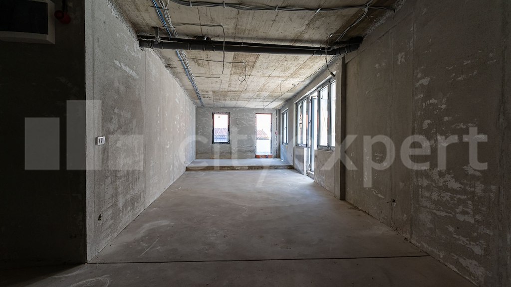 Poslovni prostor za prodaju - Ostalo, 158m², Paje Jovanovića, Zvezdara - 379200€