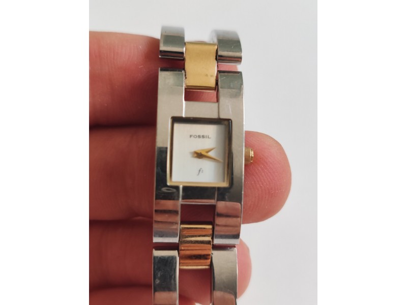 Elegantan FOSSIL ženski ručni sat srebro zlato boja