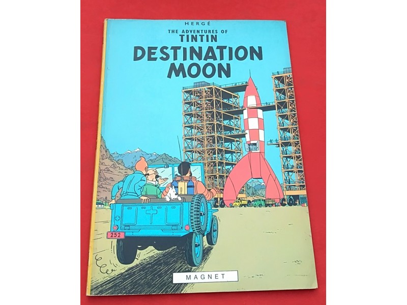 Destination moon Magnet