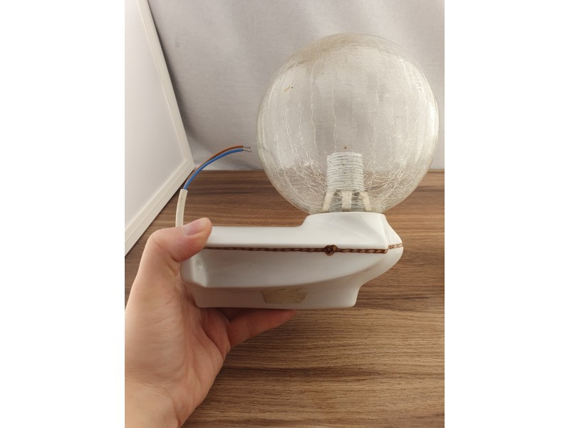 Keramičke zidne lampe u paru
