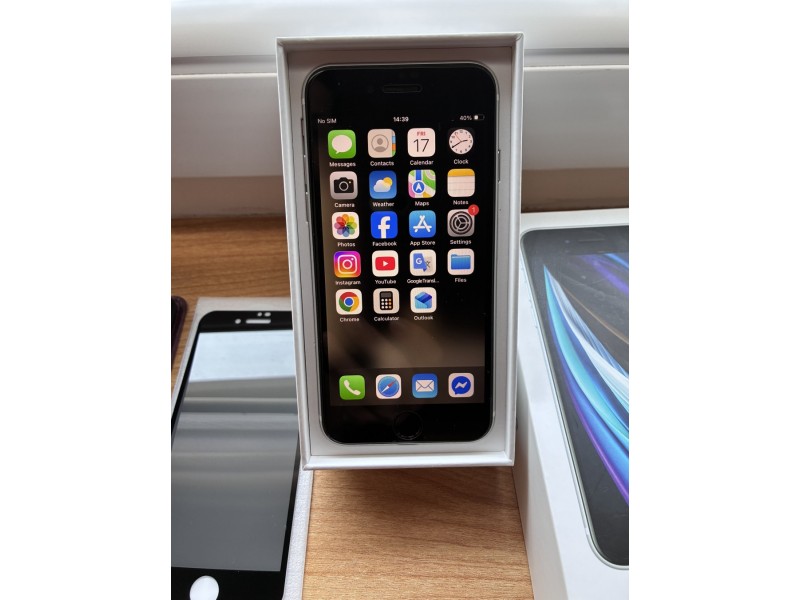 Iphone SE 2, FULL OPREMA, u odlicnom stanju!