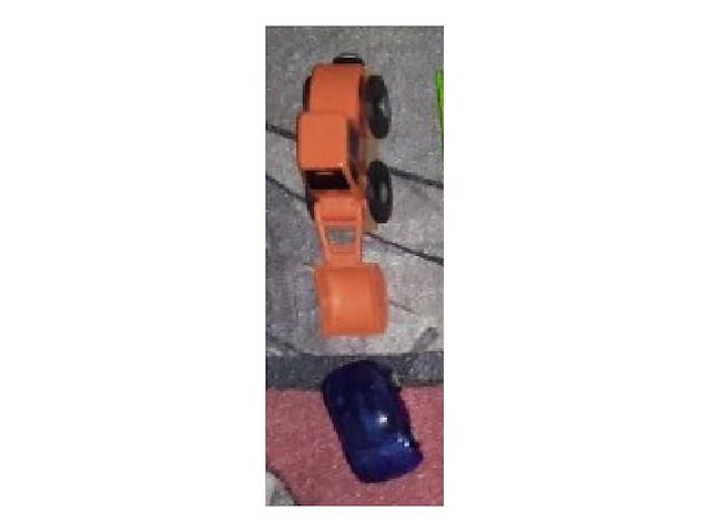 Lot 2 autića